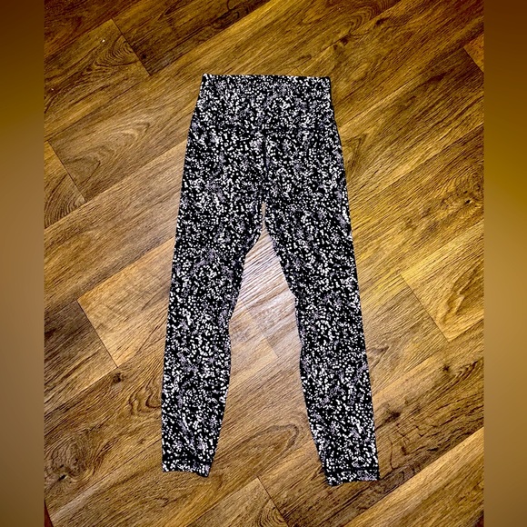 lululemon athletica | Pants & Jumpsuits | Euc Lululemon Align ...